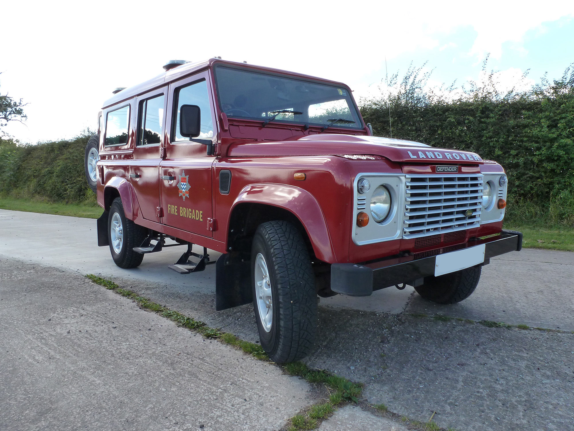Land Rover Defender - Classic Fire Engines